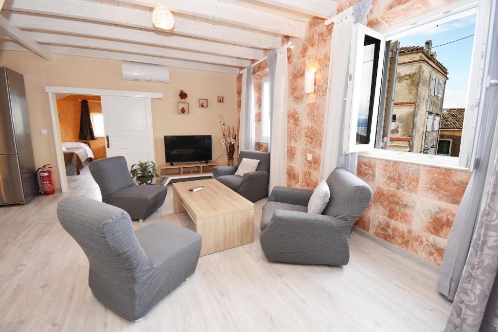 Elpida's House, Corfu Town - Best price 2025